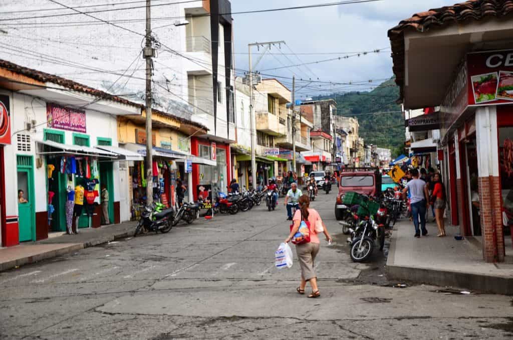 Caicedonia (Town in Valle del Cauca, Colombia) - Nomadic Niko