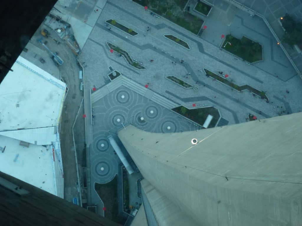 CN Tower (Toronto, Ontario, Canada) - Nomadic Niko