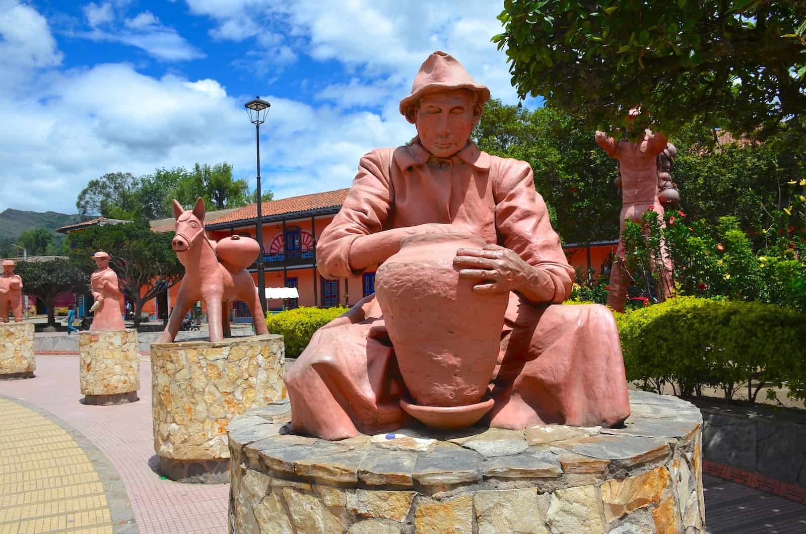 Ráquira: Exploring the Colorful Pottery Capital of Colombia