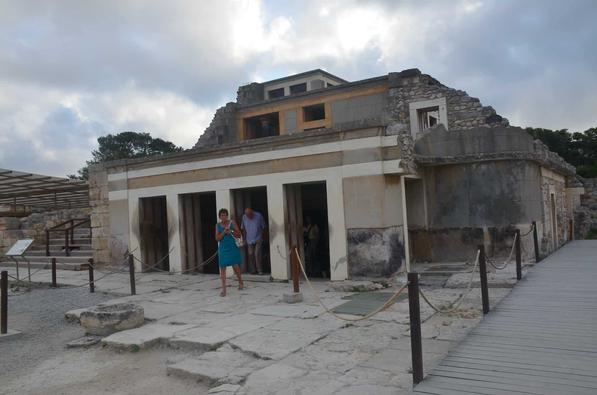 Knossos: A Detailed Look at the Center of Minoan Civilization